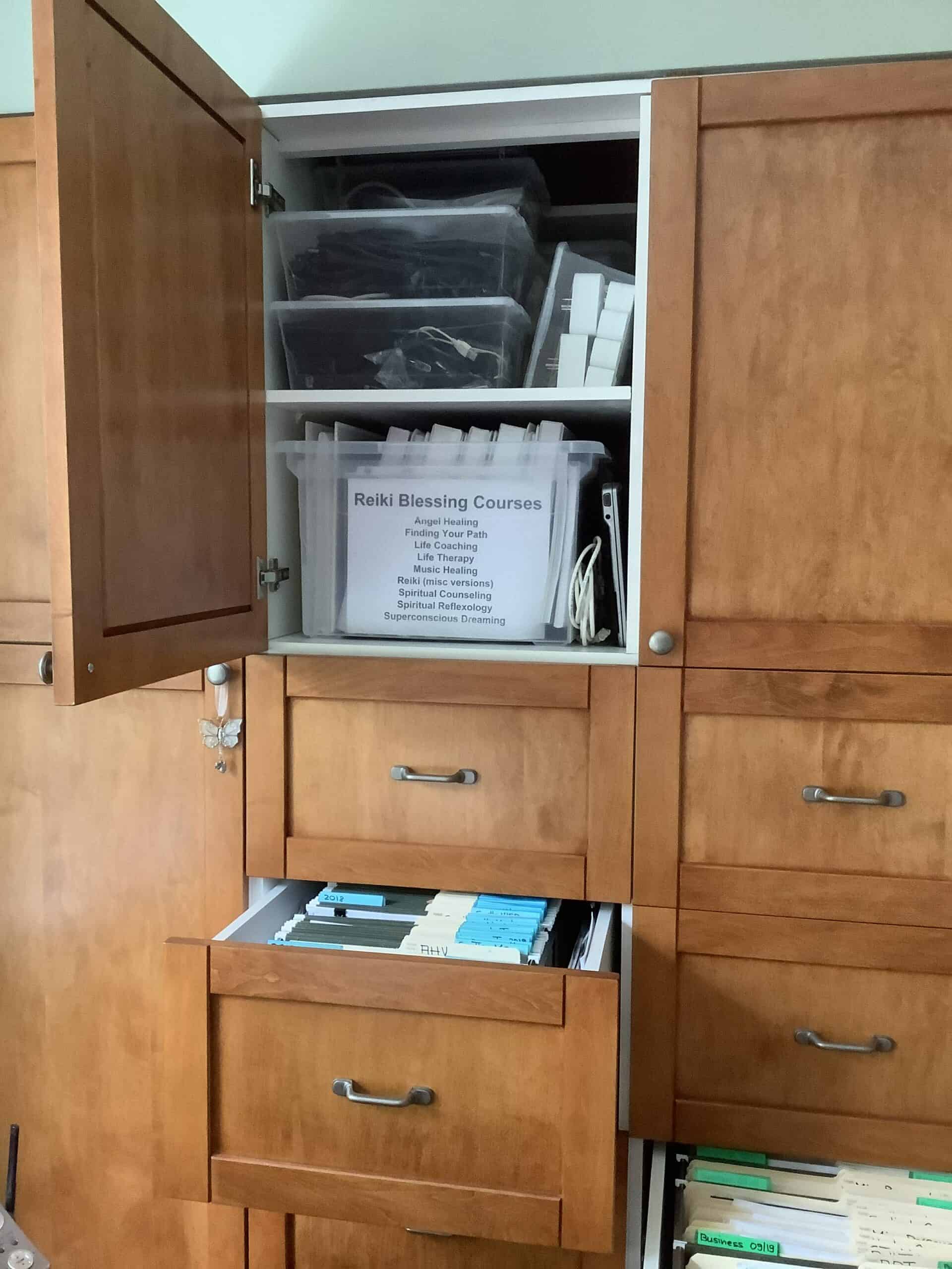 How To Set Up Your First Home Office - 10 Neat Design Ideas